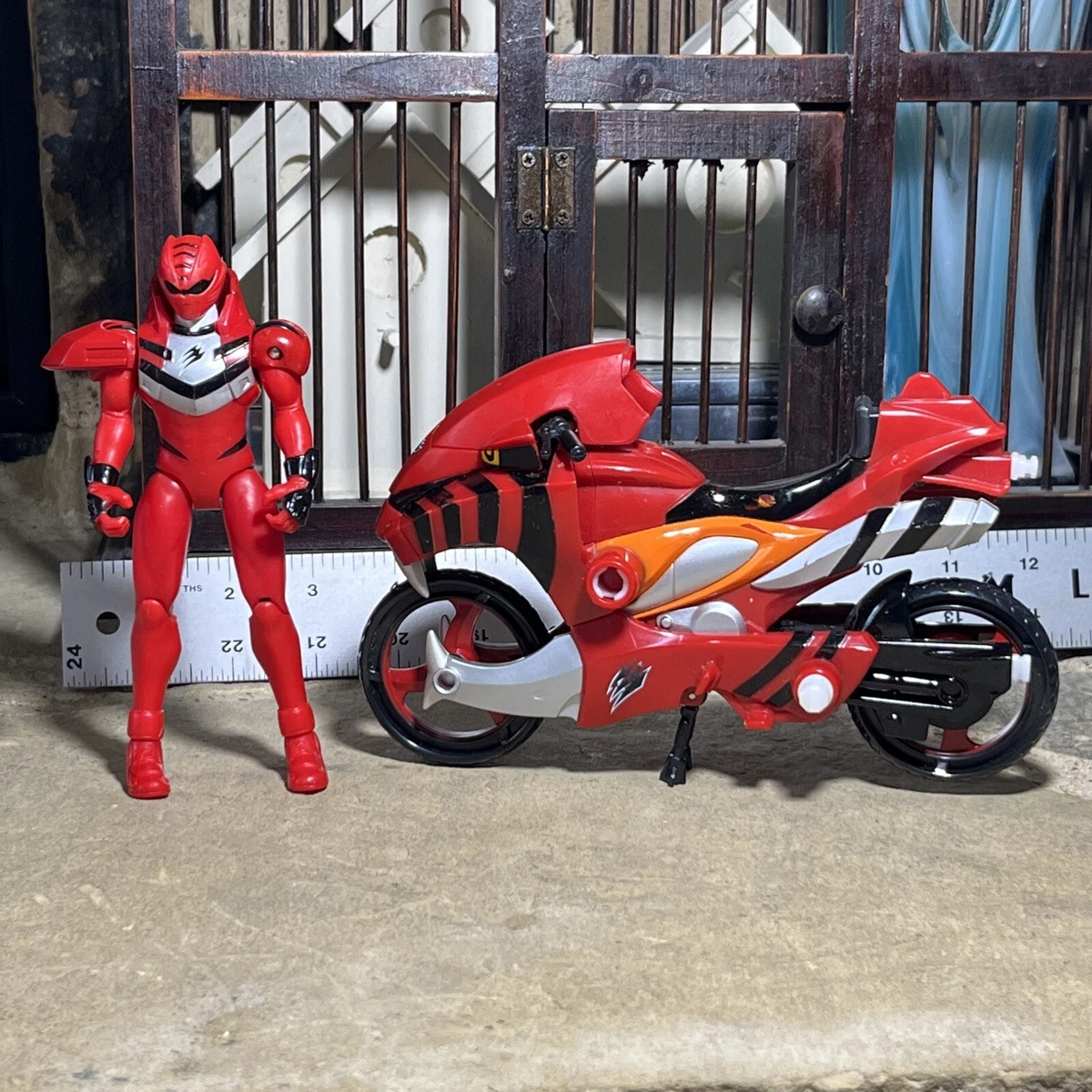 Power Rangers Jungle Fury Red Ranger Bike
