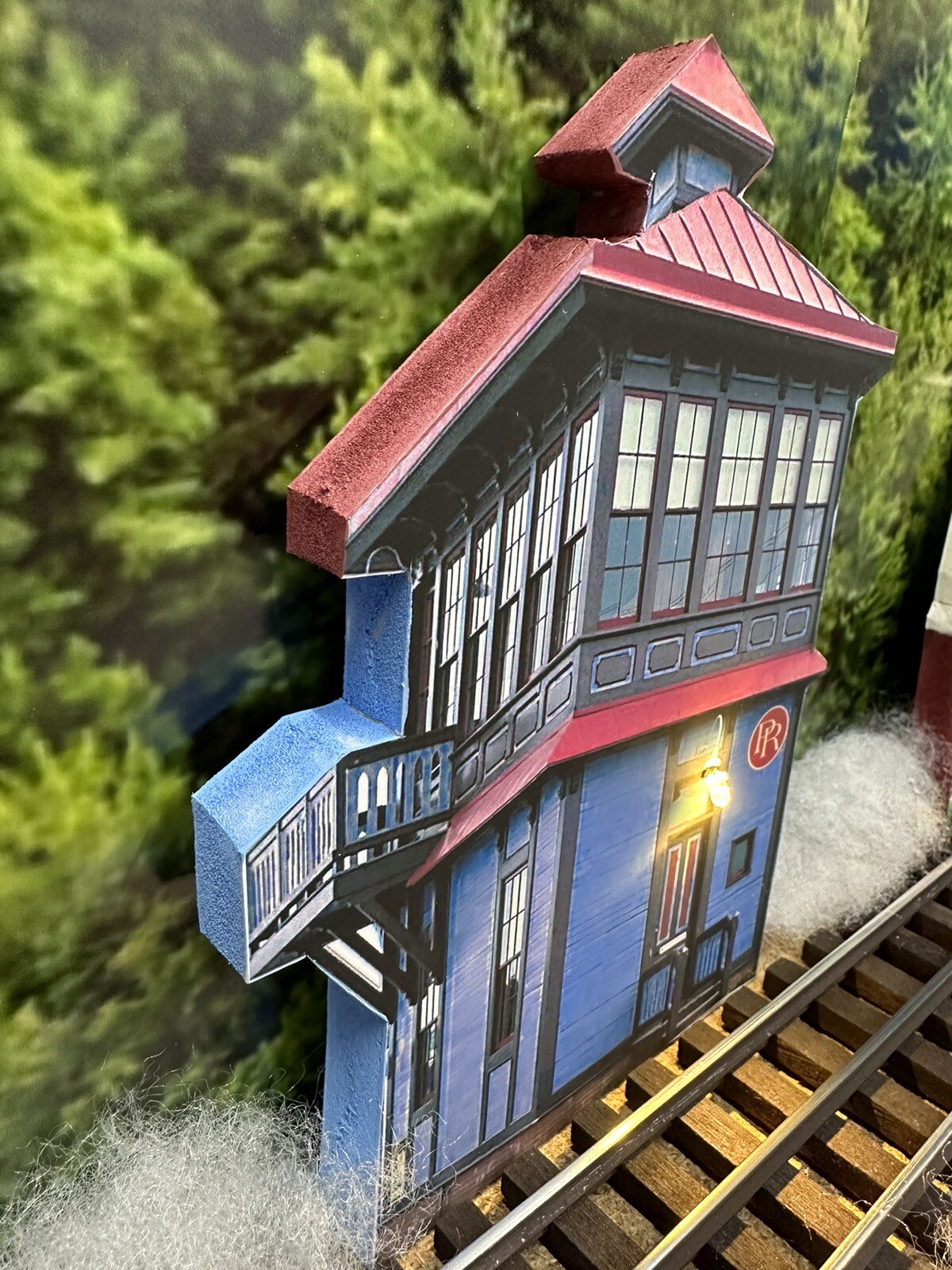 O Scale POLAR RAILROAD SWITCH TOWER - Building Flat w/LED - Lionel ...