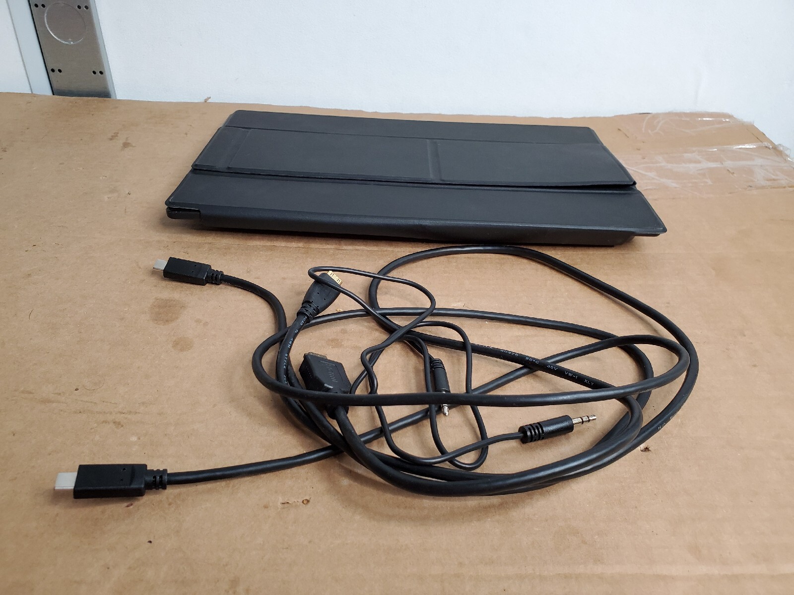 Lepow Z1 Series Black 15.6 Inch 1080p Type-C Portable Display Monitor ...