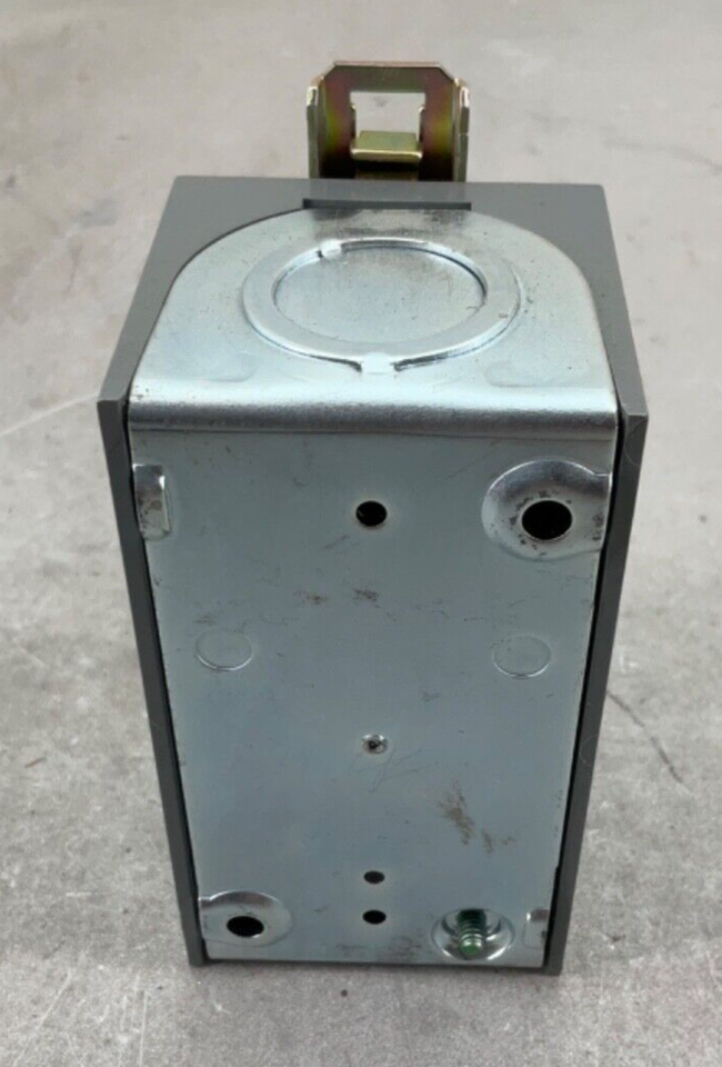 NEW SQUARE D 9001BG201 PUSH BUTTON STATION START-STOP 600V | eBay