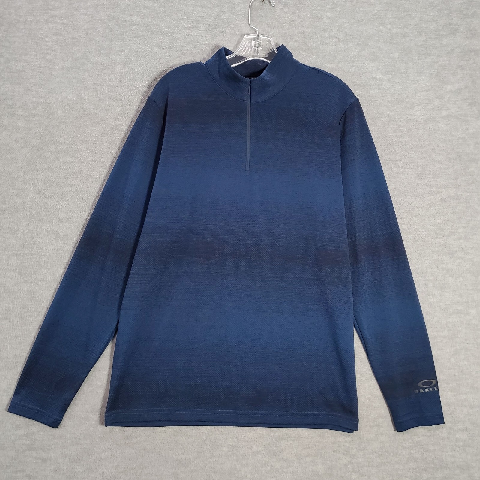 Oakley Men Activewear Top Medium Blue Ombre Shirt Logo 1/4 Zip Hydrolix ...