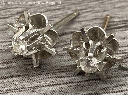 Unmarked Tests 13.4K White Gold Starburst Sparkle Clear Stud Earrings 1 ...