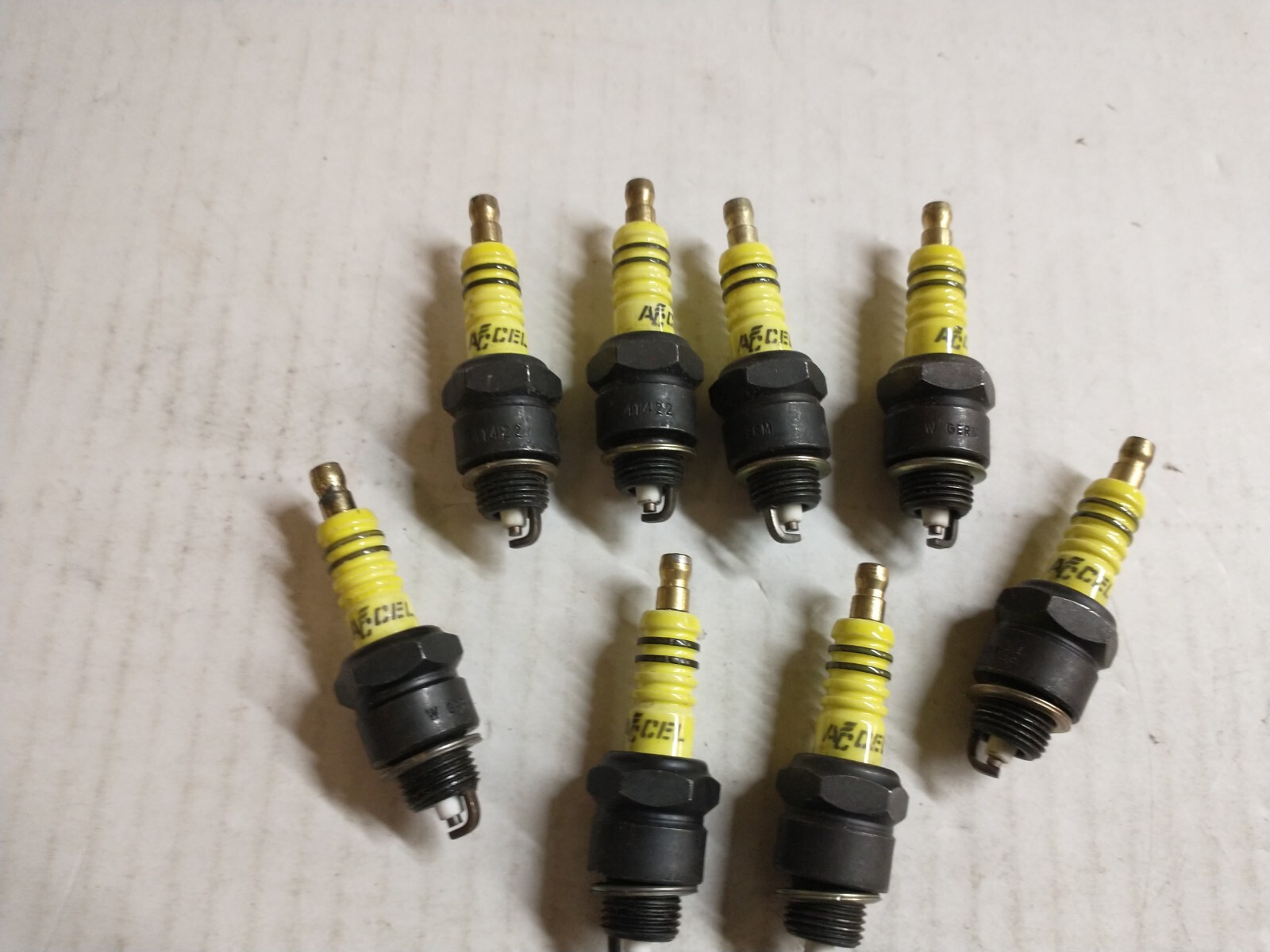 NOS ACCEL SPARK PLUGS 401 425 BUICK 1 STEP COLDER THAN STOCK 241422 | eBay