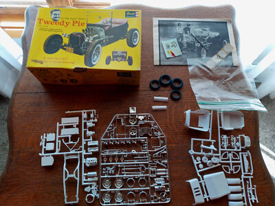 VINTAGE REVELL TWEEDY PIE - ROTH MODEL KIT NIOB- H-1286 (1963) | eBay