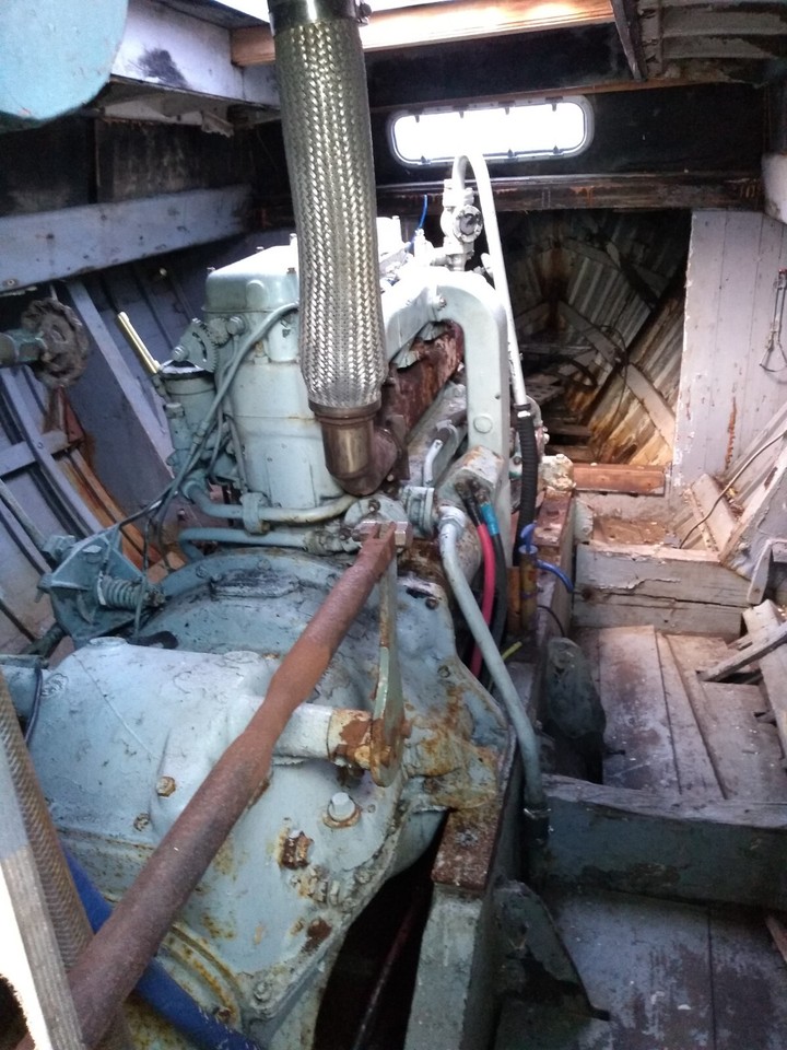 Gardner 4LW with 27" blade - Vintage Engine Forum - Canal World