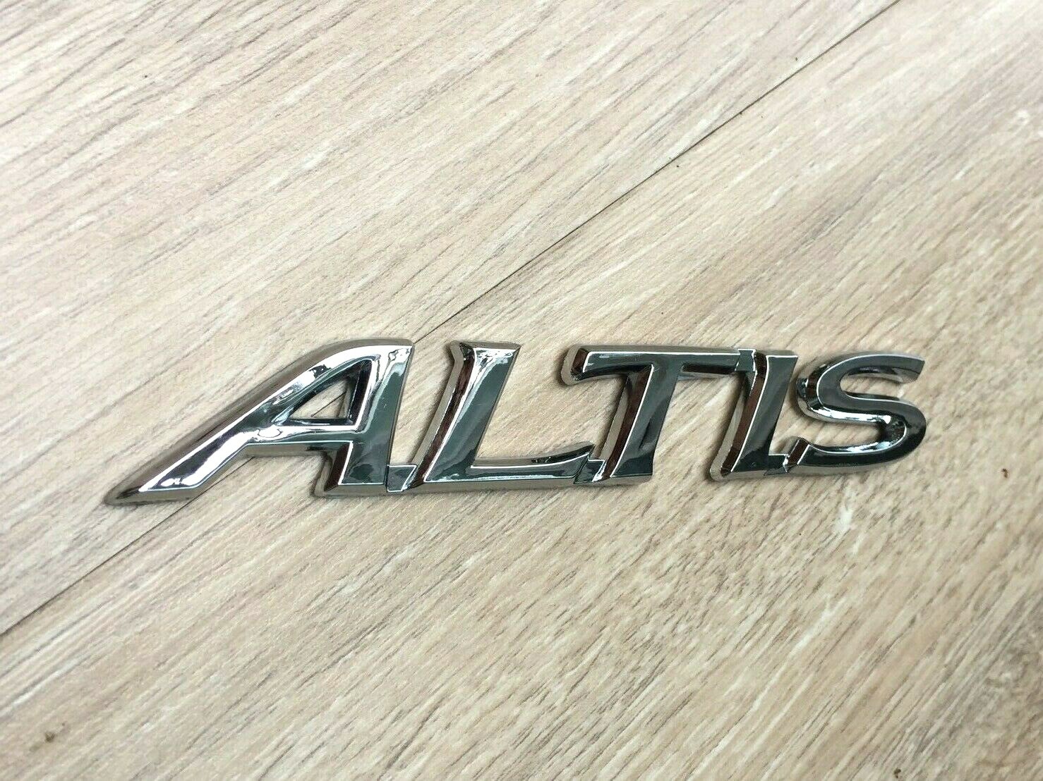 ALTIS TOYOTA CHROME LOGO EMBLEM BADGE FOR TOYOA COROLLA ALTIS 05-18 | eBay