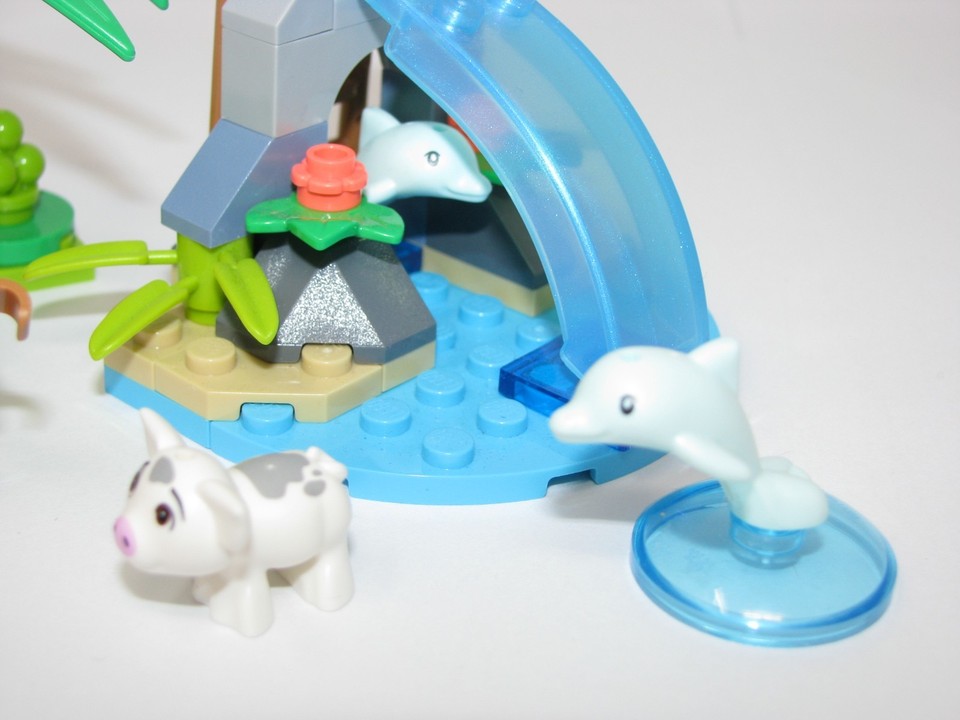 LEGO 30646 Moana Minifigure with 2 Baby Dolphins & Pig - Figures | eBay