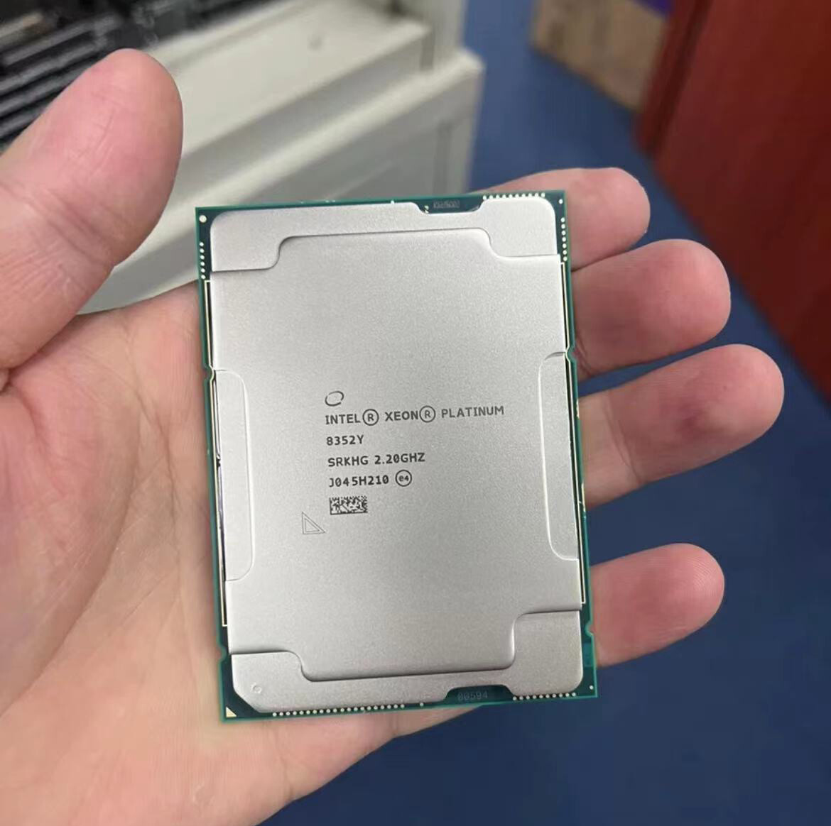 Intel Xeon Platinum 8352Y LGA-4189 SRKHG 2.20GHz 32-Core 48MB 205W CPU ...