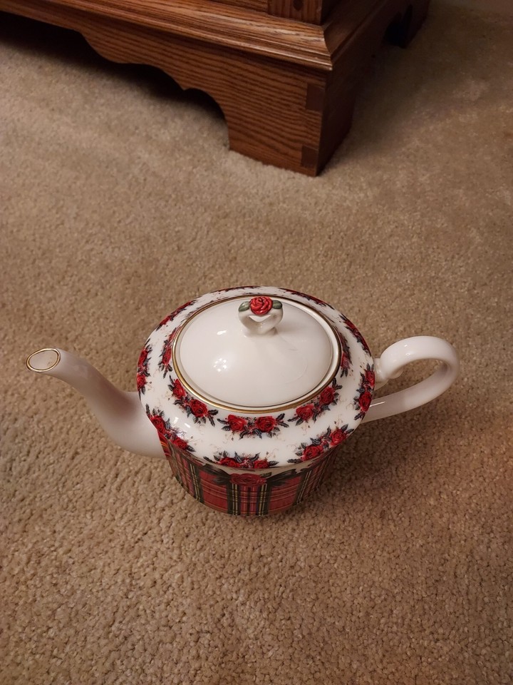 Sandy Lynam Clough Designs Merry Christmas Tea Pot Tartan Plaid | eBay