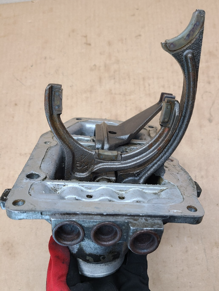 84-87 Ford F150 F250 T170 RTS Shift Tower Factory Original 85 86 ...