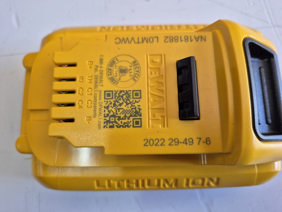 DEWALT DCB240 20V Lithium-ion Battery 885911595742| eBay
