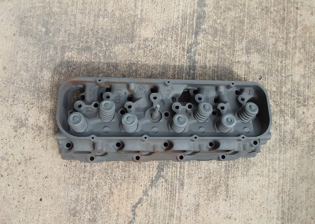 1 PAIR Big Block Chevy Large Oval Port Heads 3872702 396 427 TWO HEADS ...
