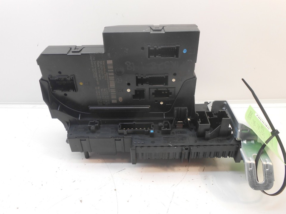 2008-2011 MERCEDES C300 REAR TRUNK SAM FUSE BOX OEM 2049005101 SK0381 ...