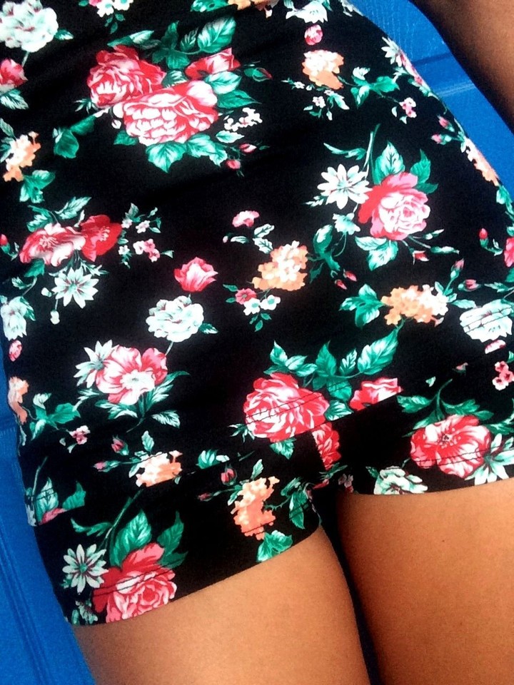 ROSES DAISY floral Black mini shorts shortie yoga boy-shorts Cotton S M ...
