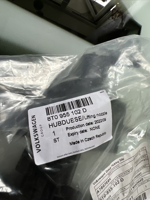 Audi A5 2012 Right Headlight Washer Spray Nozzle 8T0955102D for sale ...