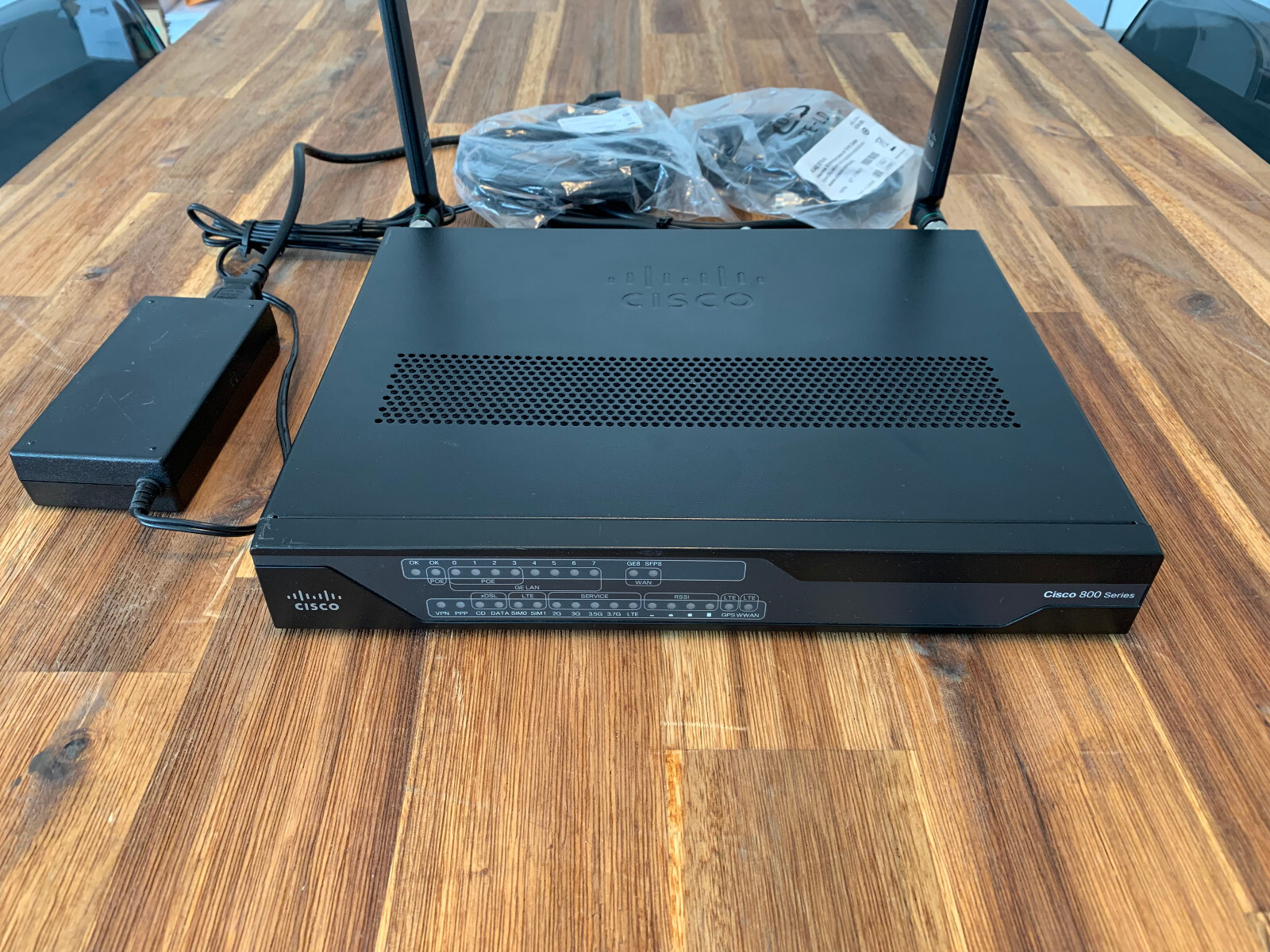 Cisco C897VAMG-LTE-GA-K9 DSL router WAN 1 x VDSL2/ADSL2/2+, LAN 4 x FE ...