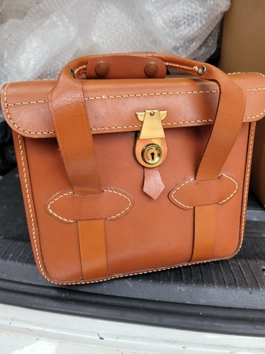 Bell & Howell 240 16mm Movie Camera - Vintage - includes original case ...