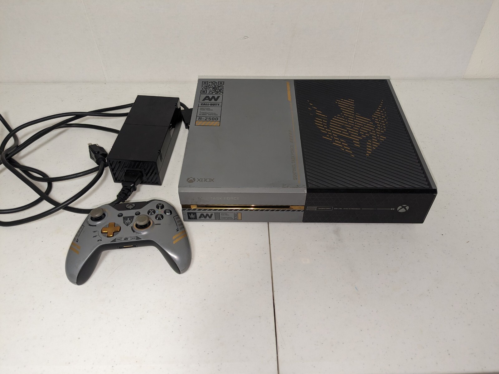 Xbox One Limited Edition Call of Duty: Advanced Warfare 1TB Console