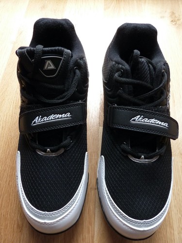 Akadema Professional Zero Gravity Turf Baseball Shoes/Cleats sz 9 1/2 ...