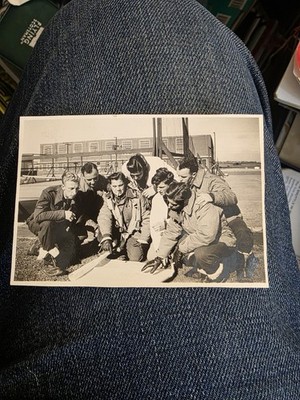 WW2 BRITISH RAF FLYERS/ PILOTS IN FLIGHT GEAR. ORIGINAL WW2 PHOTO 9x6cm ...