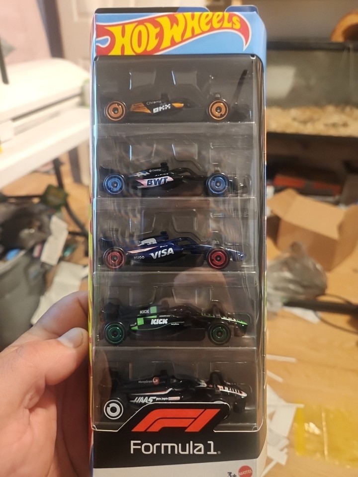 Hot Wheels Formula 1 COMPLETE SET: F1 5 Pack + all 3 2025 mainlines = 8 ...