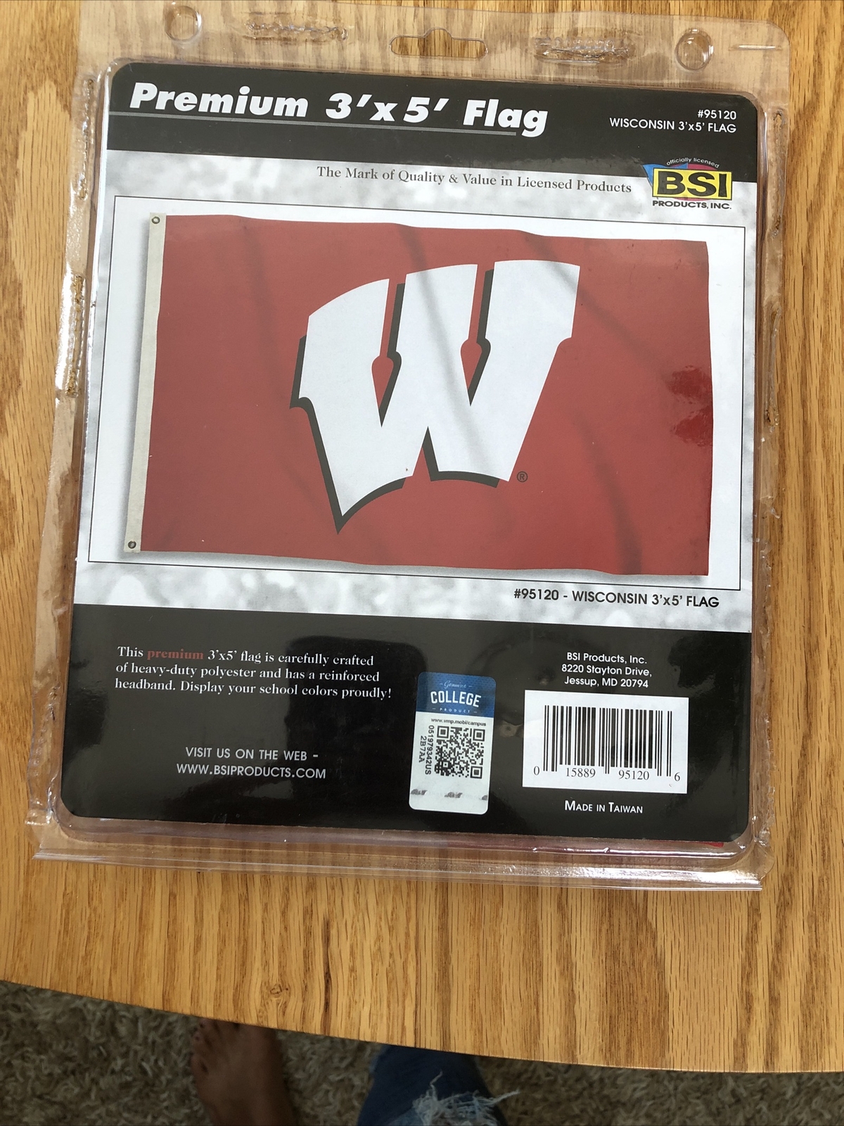 BSI NCAA College Wisconsin Badgers 3 X 5 Foot Flag With Grommets for ...