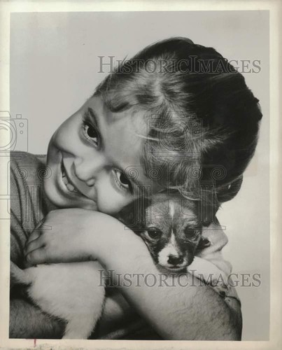 1959 Press Photo Susan Gordon, actress, holds her pet dog. - hpx13775 ...