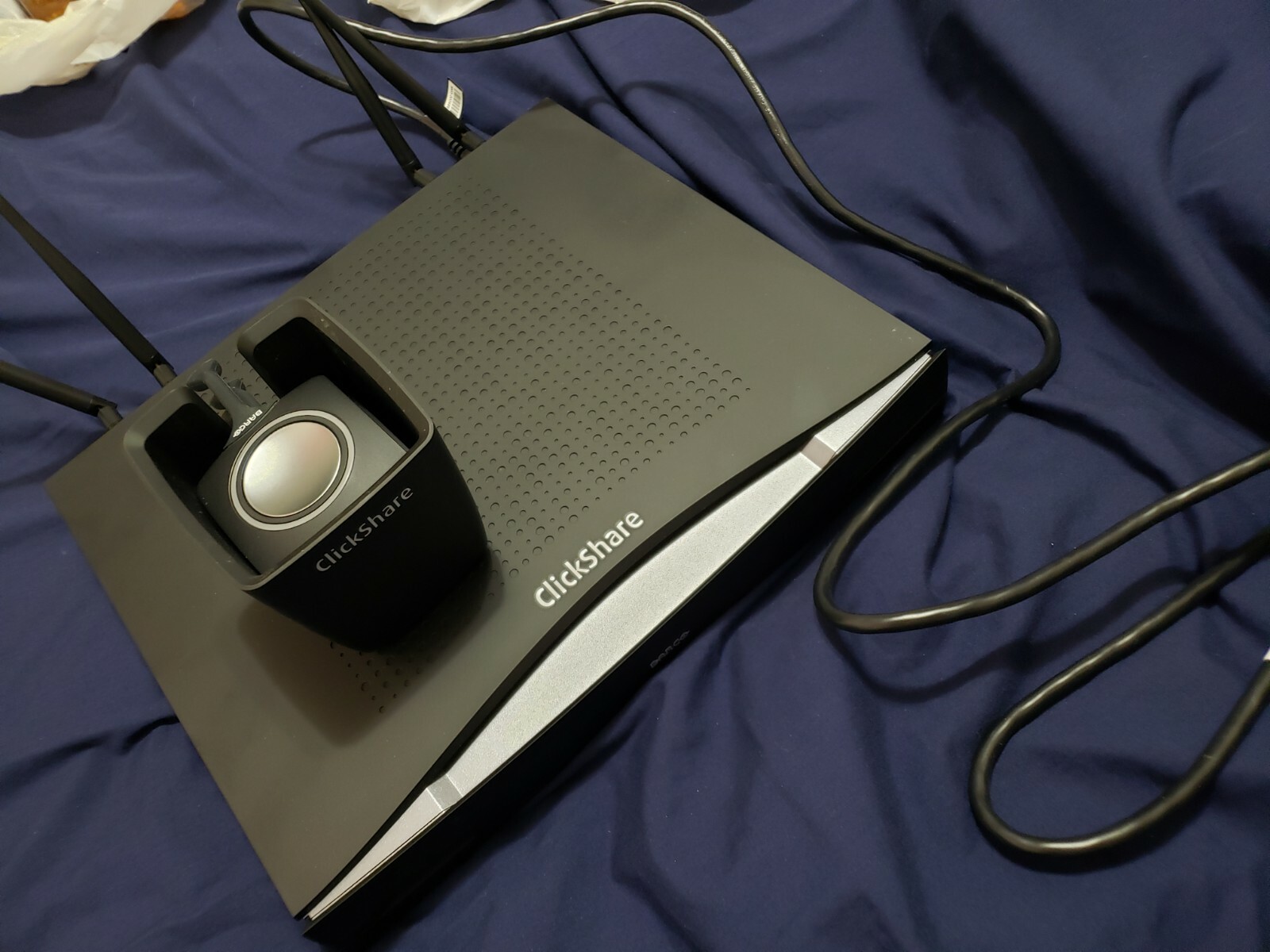 Barco ClickShare CSE-800 8 User Wireless Presentation System (CSE 800 ...