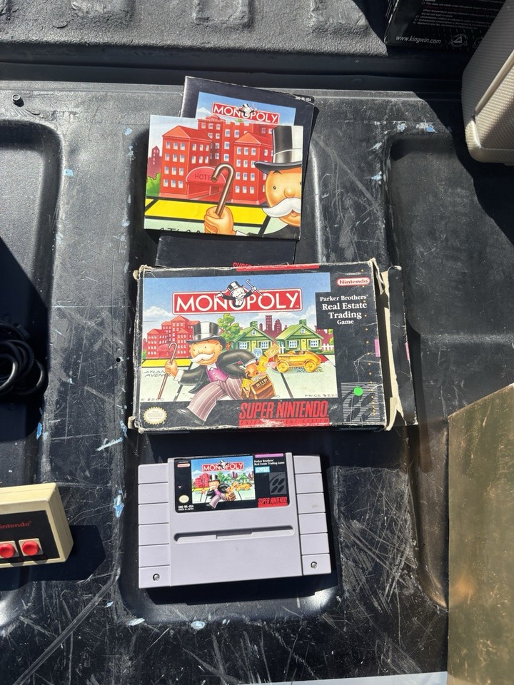 Nintendo Entertainment System NES Console with Controllers and Zapper ...