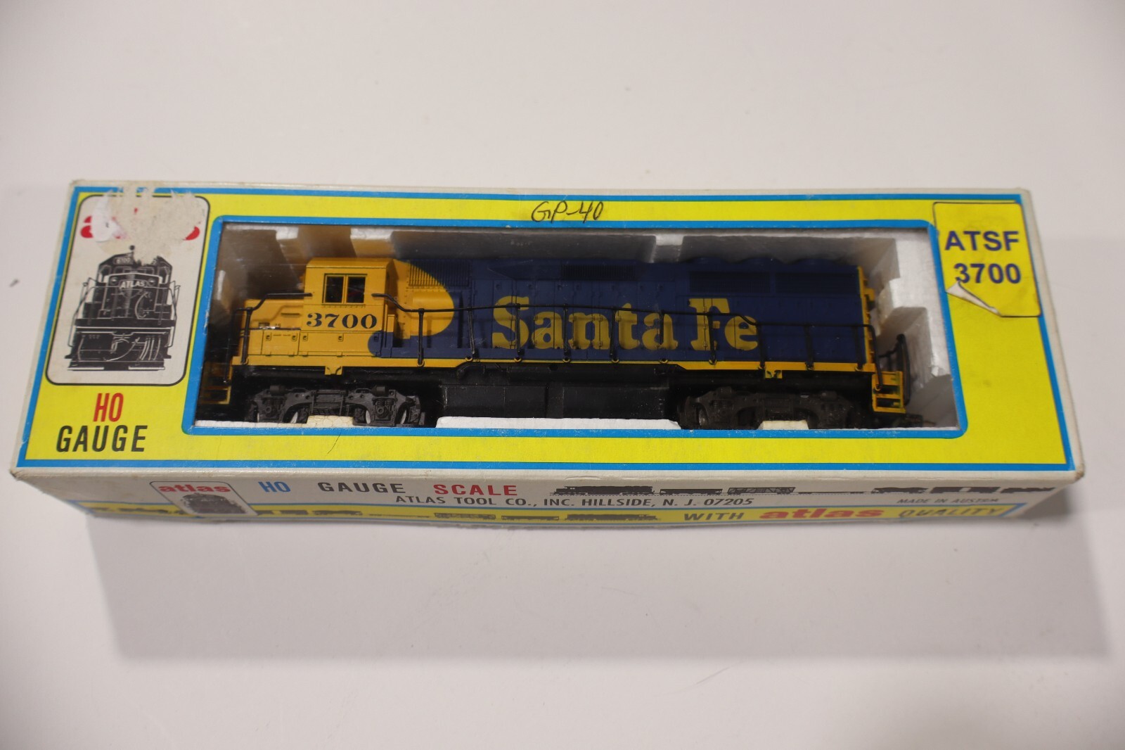 Atlas 7031 HO Santa Fe GP40 Diesel Locomotive #3700 Untested 1 BROKEN ...