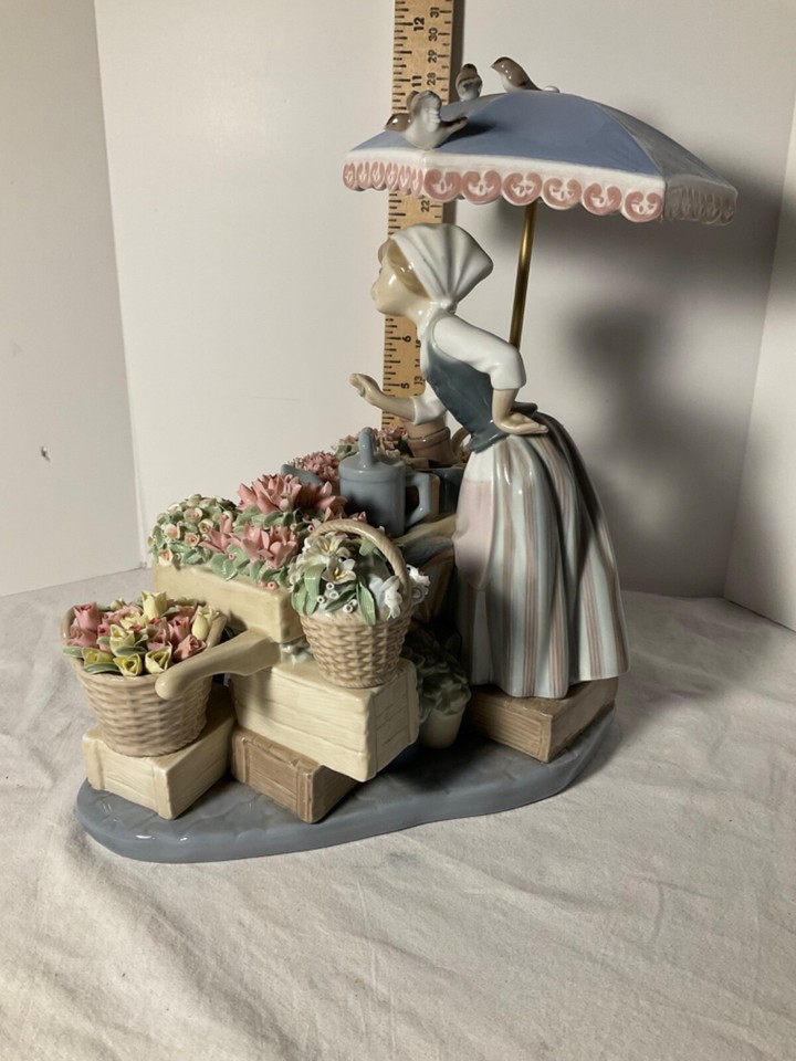 Lladro #1454 flower Season shop on park street Sculpture Porcelain ...