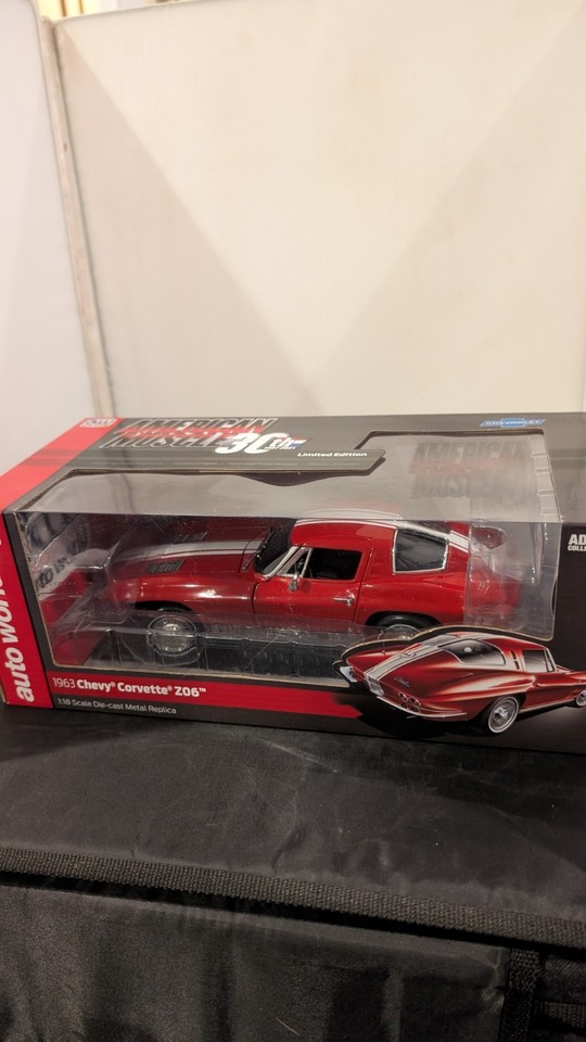 Auto World 1963 Corvette Z06 Split Window 1/18 New | eBay