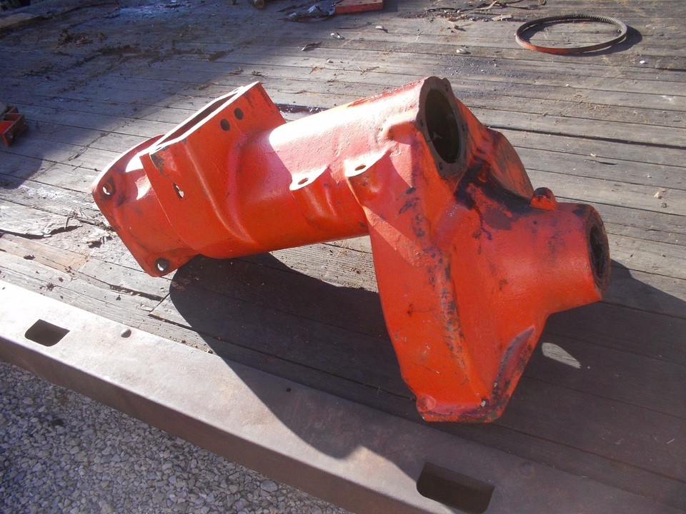 Allis Chalmers C Tractor AC transmission case rear drop axle housing ...