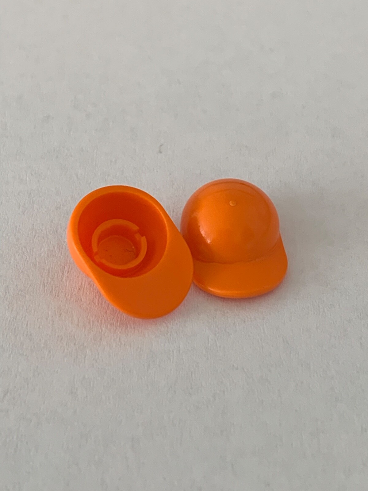 LEGO Parts 4485b (2pcs) Minifigure, Headgear Cap, Short Curved Bill | eBay