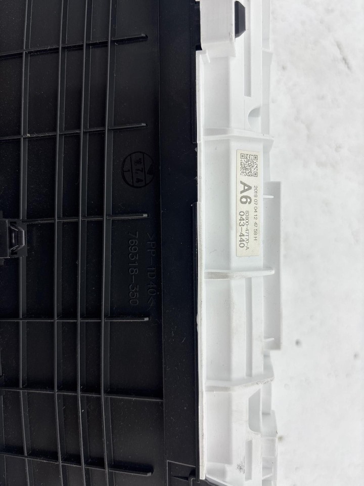 2018 - 2022 Toyota Prius Prime Digital Display Speedometer Cluster OEM ...