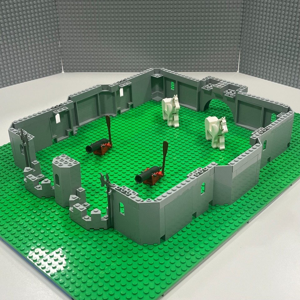 LEGO Castle Horses (4493) + Cannons (110) + Castle Walls 6066 60808 ...
