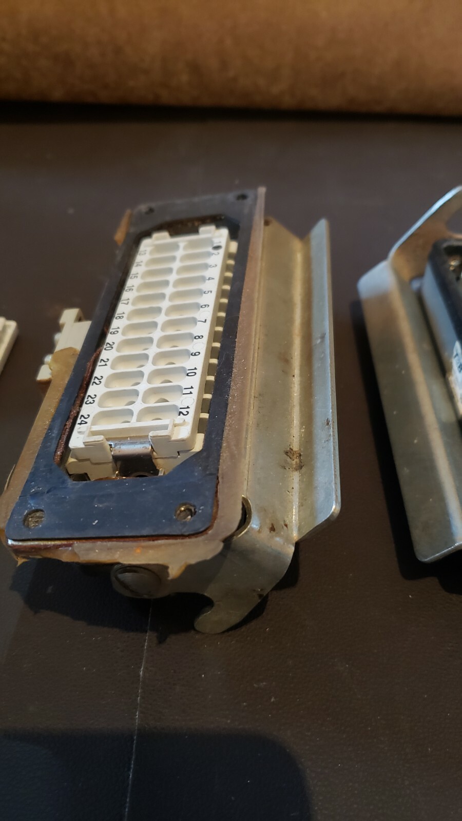 Thomas & Betts LOT OF 5 Various FS 124B Connector FS124B MS224B | eBay