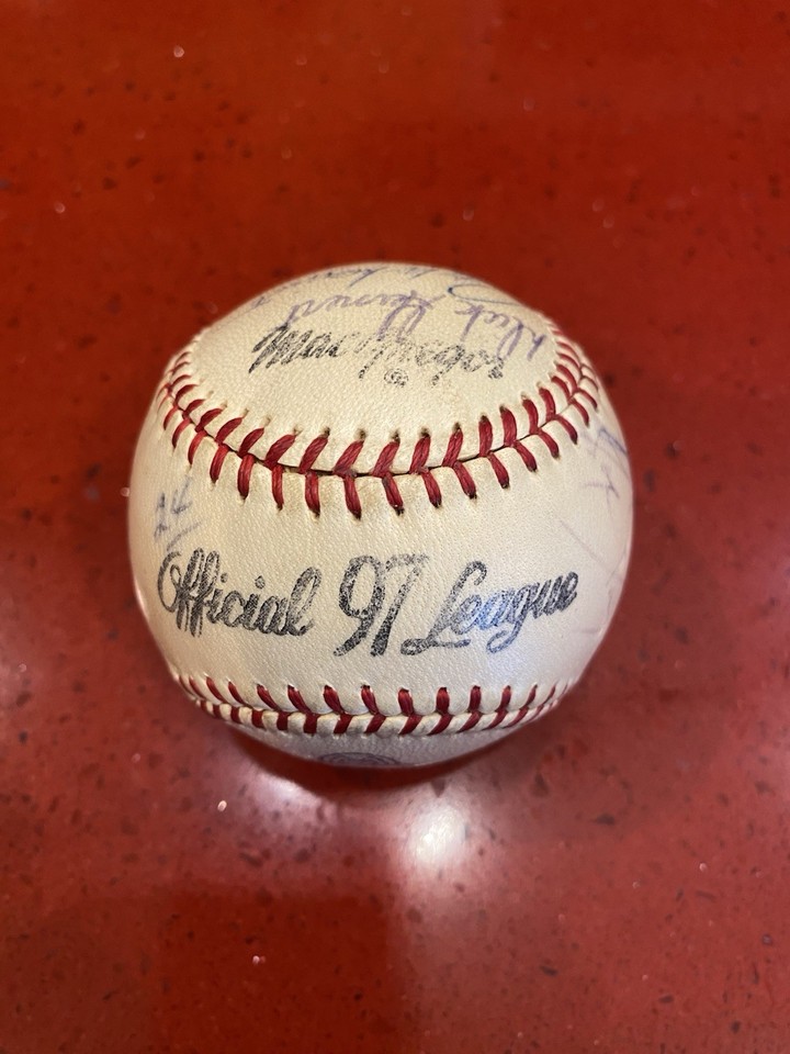 1961 Reds Team Signed Wally Post,Fred Hutchinson, Pinson etc,Baseball ...