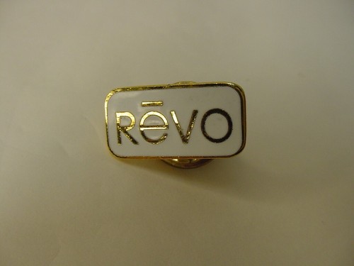 VTG PIN PINBACK - REVO | eBay