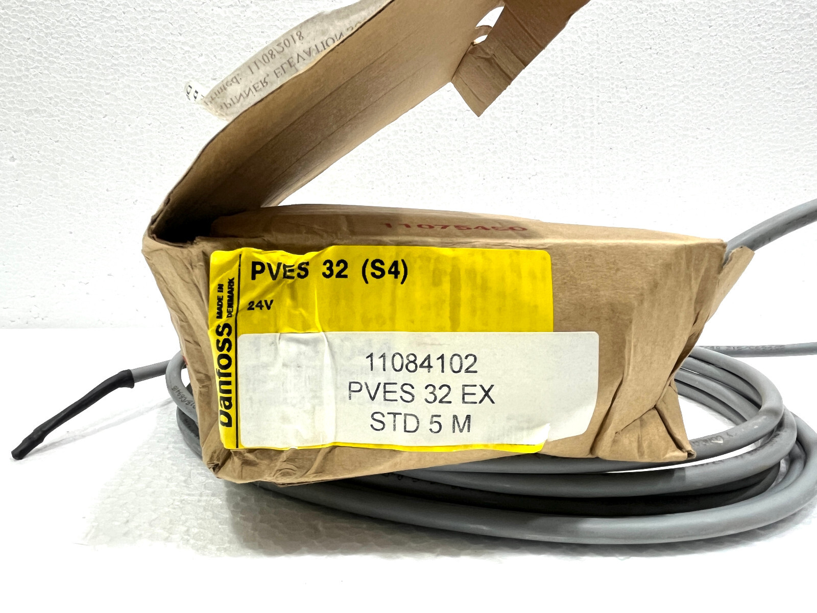 Sauer Danfoss PVES 32 (S4) Electrical Actuation 11084102 With 5M Cable ...