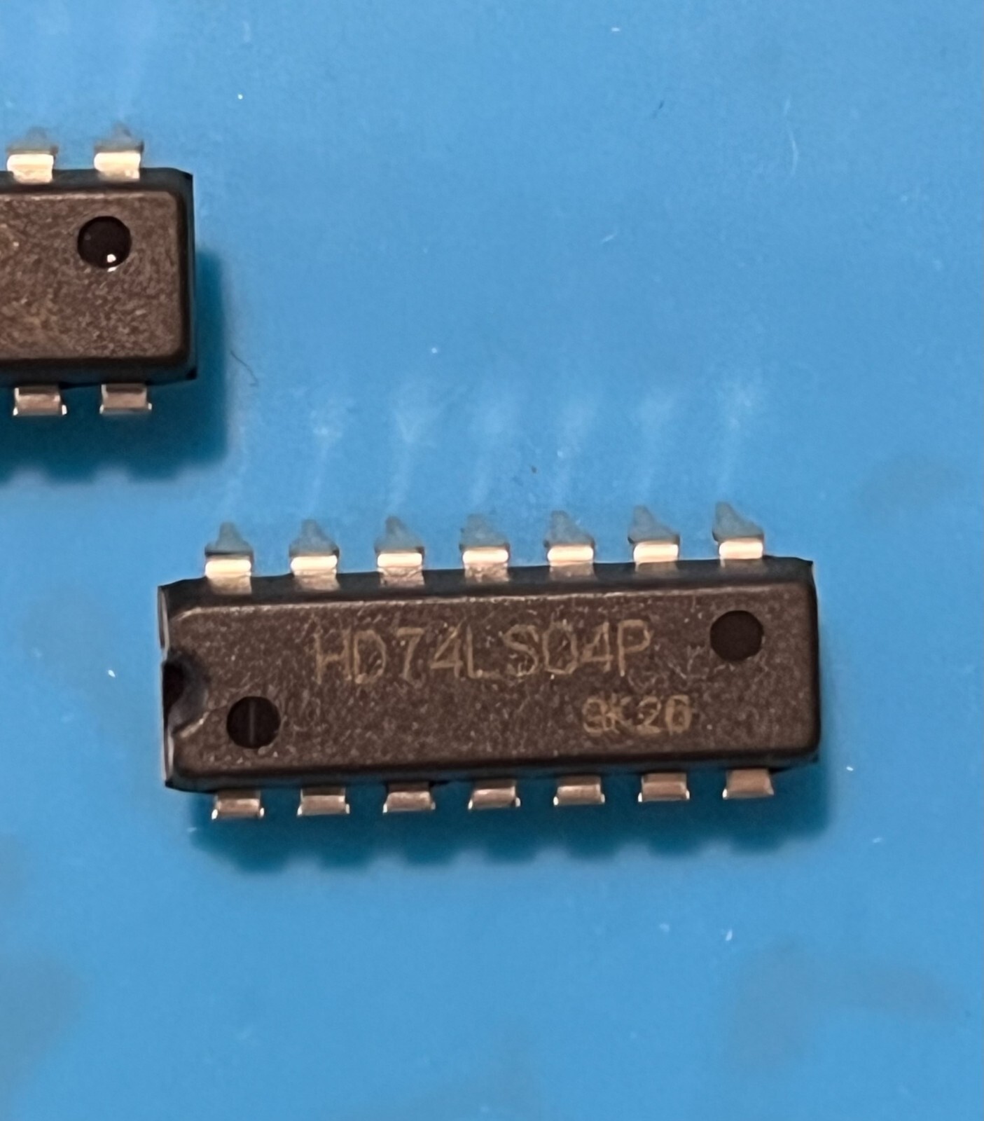 HD74LS04P - Hex Inverters IC - DIP-14. | eBay