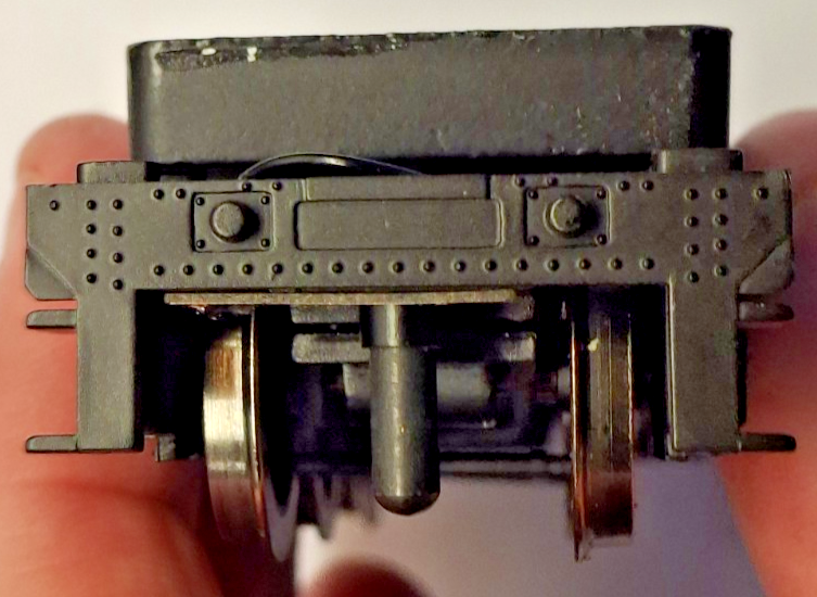 Hornby OO Spares LMS 8F/Black 5 6-wheel Tender Chassis Sprung Buffers ...