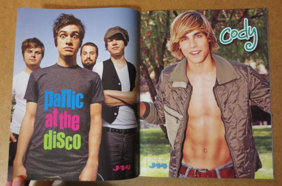Cody Linley Und Miley Cyrus 2024 M Magazine May 2007 Cody Linley Miley