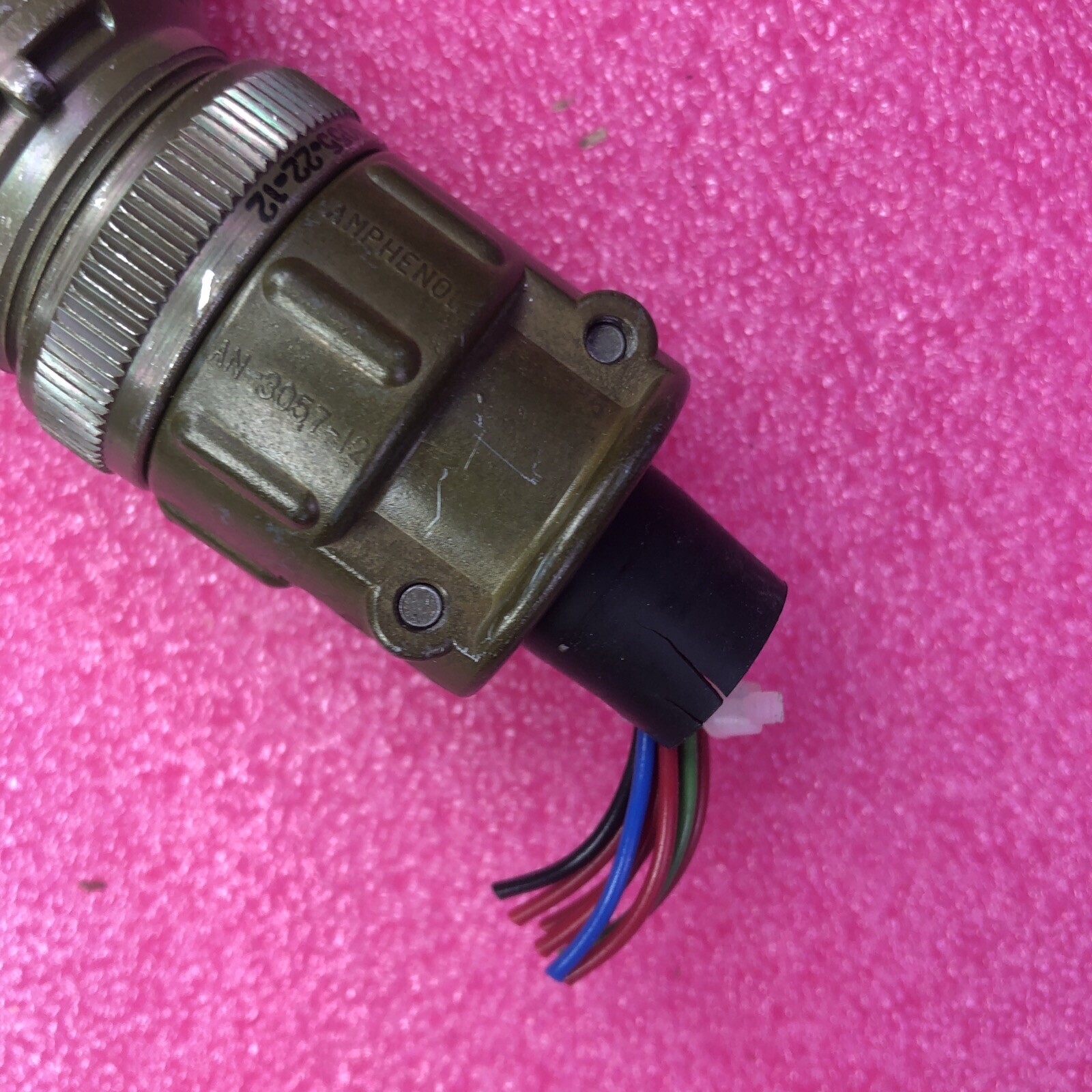 AMPHENOL MS3106A22-19S 14-Pos, 97-3055-22-12 Adapter, AN-3057-12 Strain ...