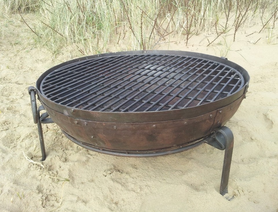 70cm Indian Fire Bowl / Fire Pit With Stand & Grill - Handmade Kadai ...