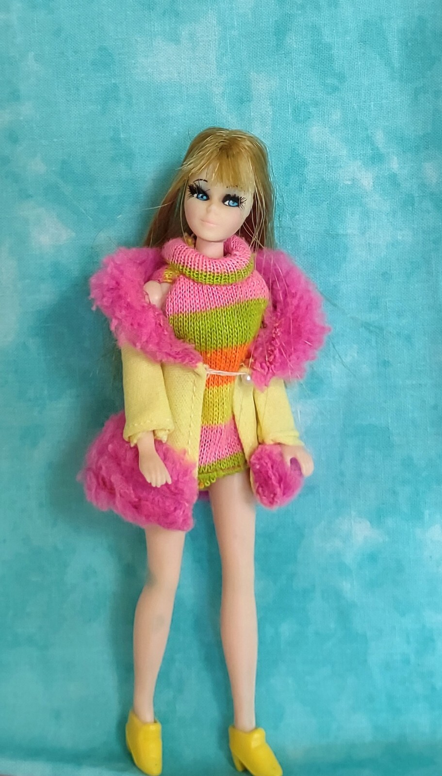 Vintage 1970's Topper Dawn Doll With Bangs In "Huggly Snuggly" | eBay