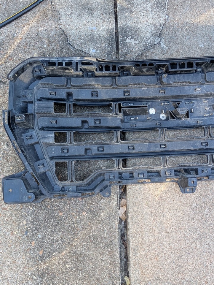 2019-2021 GMC SIERRA 1500 AT4 GRILLE ASSEMBY OEM FRONT CENTER GRILL ...