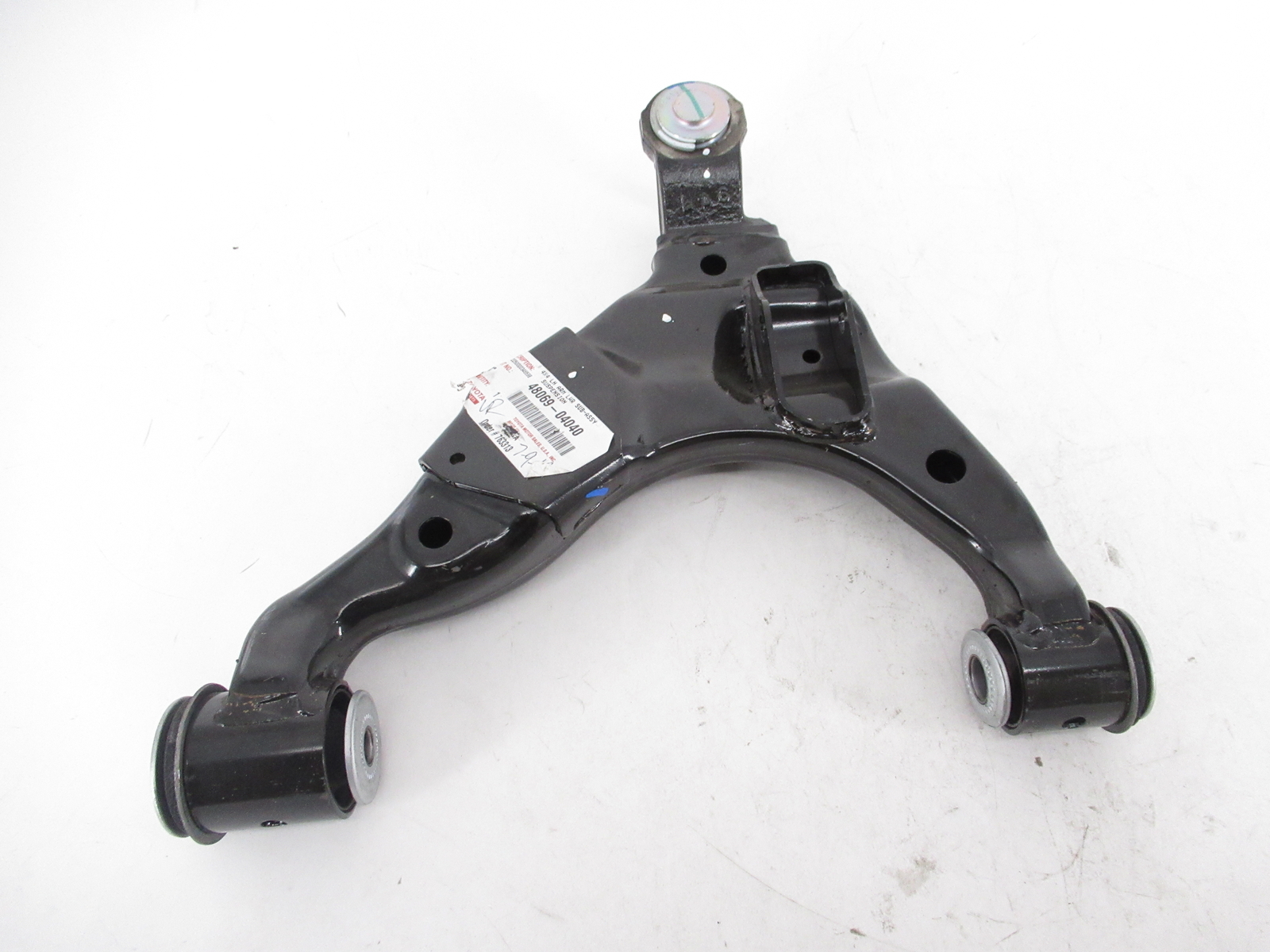 Genuine OEM Toyota 48069-04040 Driver Front Lower Control Arm Assy 05 ...