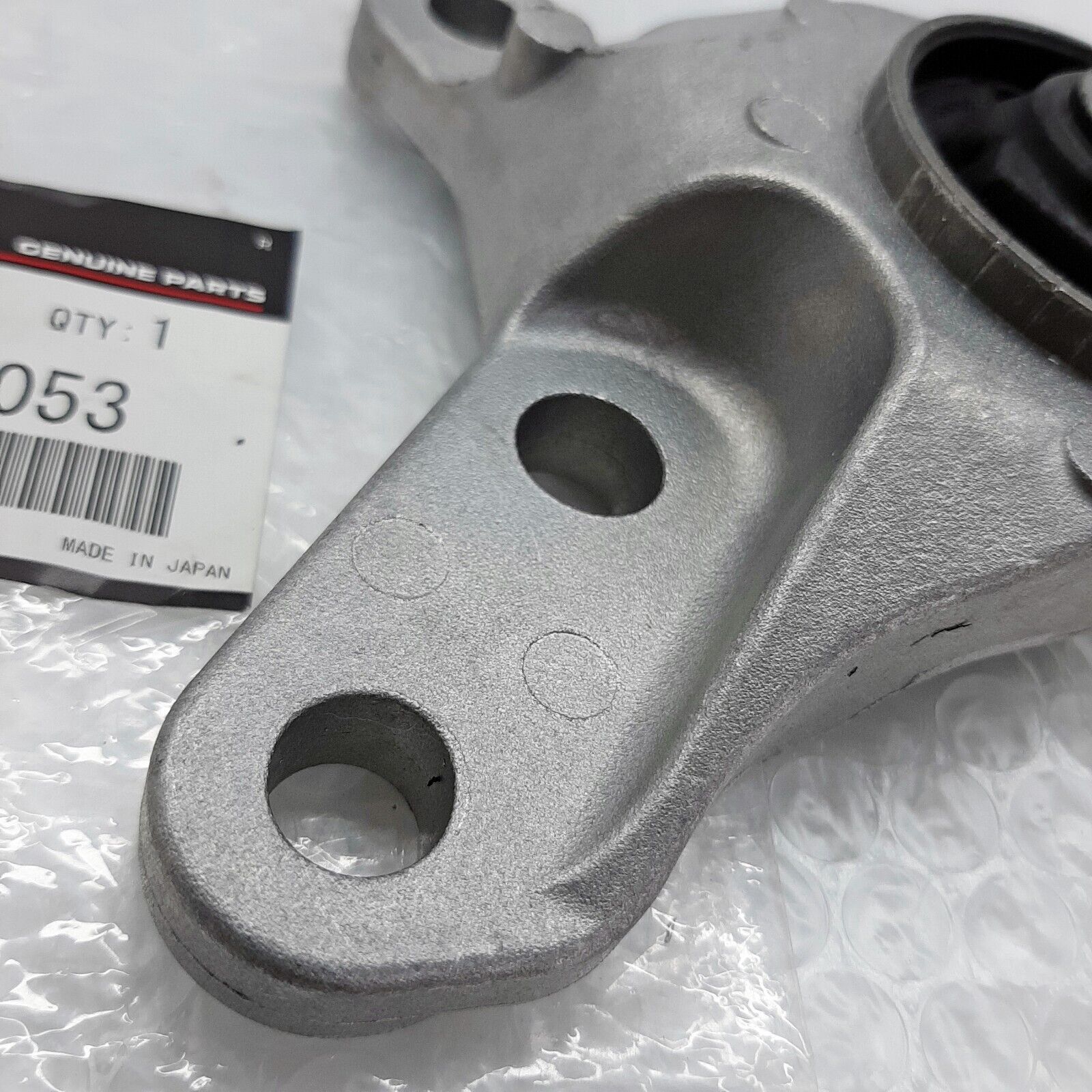 MITSUBISHI Outlander PHEV Mounting 3517A053 Genuine OEM New Japan | eBay