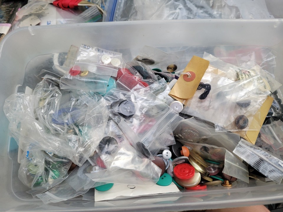 Mixed Lot Of Vintage Buttons | eBay